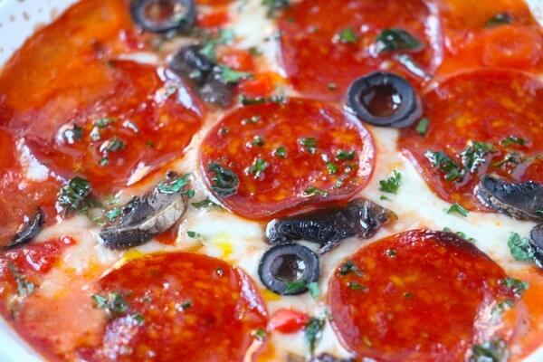 Hot Deluxe Pizza Dip ⋆ Sugar, Spice and Glitter