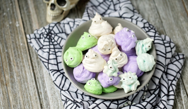 Monster Meringue Cookies (with Video) ⋆ Sugar, Spice and Glitter