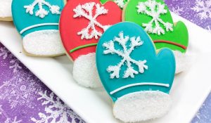 Cozy Winter Mitten Cookies ⋆ Sugar, Spice and Glitter